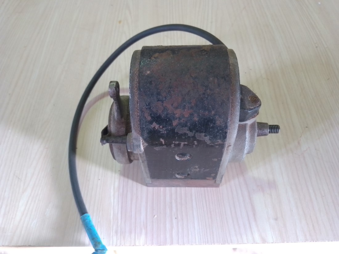 E.I.C. Magneto Single - Vintage Boats and Motors